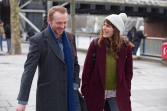 Lake Bell Poses as Simon Pegg's Blind Date in First 'Man Up' Trailer ...