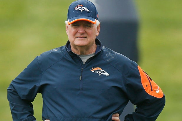 Watch Denver Broncos Coach Get Creamed in Scary Sideline Collision ...