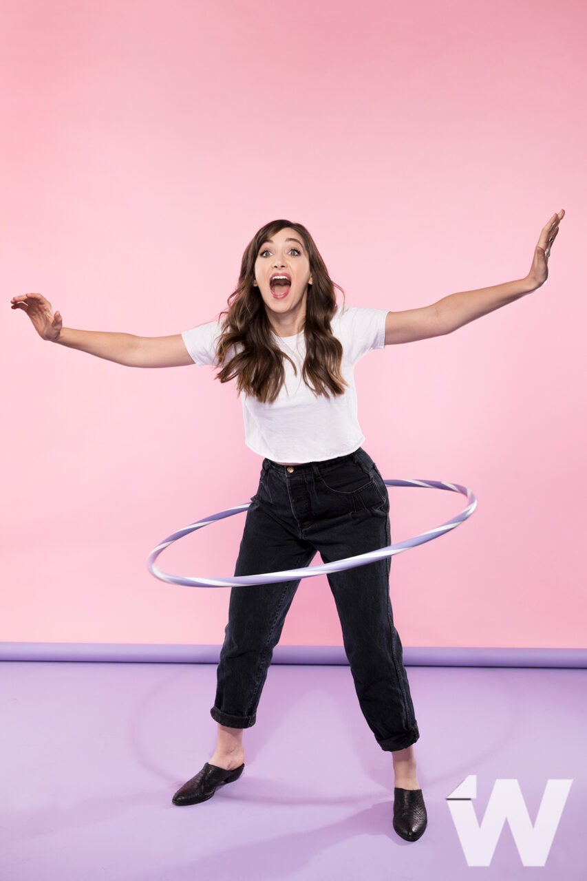 'Crashing' Star Jamie Lee's Studio Wrap Portraits (Exclusive Photos ...