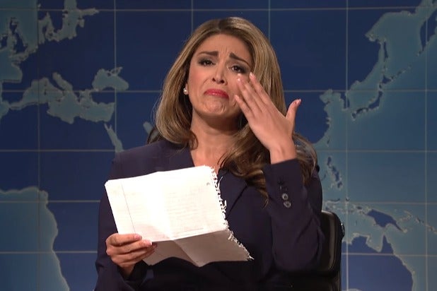 'SNL': Hope Hicks Visits Weekend Update to Read Goodbye Letter to ...