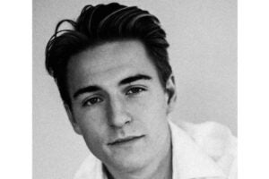 'Arrow' Actor Evan Roderick to Star Opposite Kaya Scodelario on Netflix ...