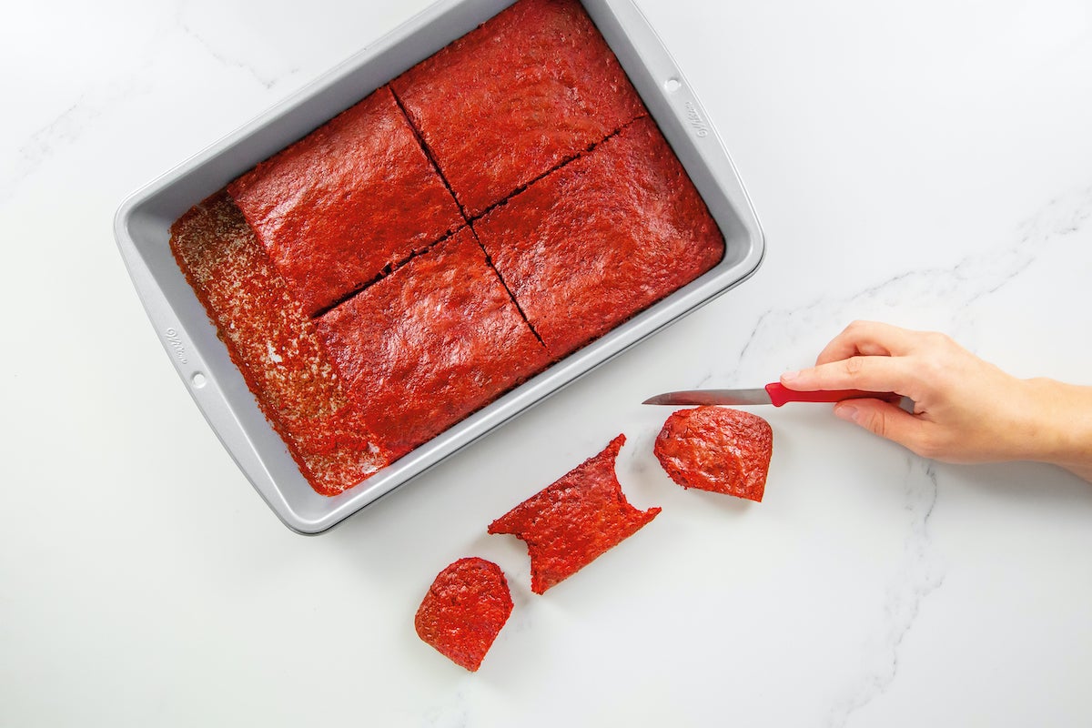 'Nailed It' Toy Robot Cake Recipe Cookbook