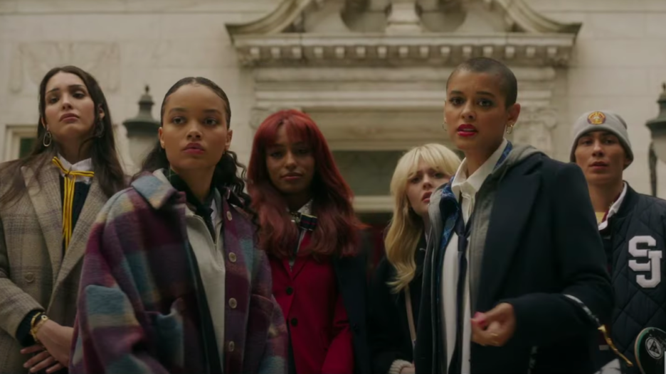 'Santa Inc' Trailer: Sarah Silverman's Elf and Seth Rogen's Santa Can't ...