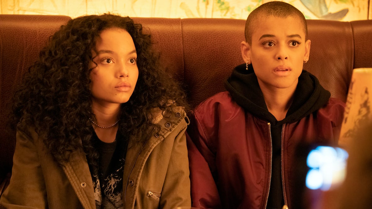 'Gossip Girl' Showrunner on Julien and Zoya's Devastating Discovery and ...