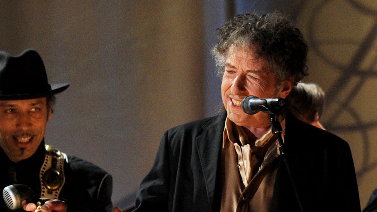 Bob Dylan Sells Recording Masters to Sony Music