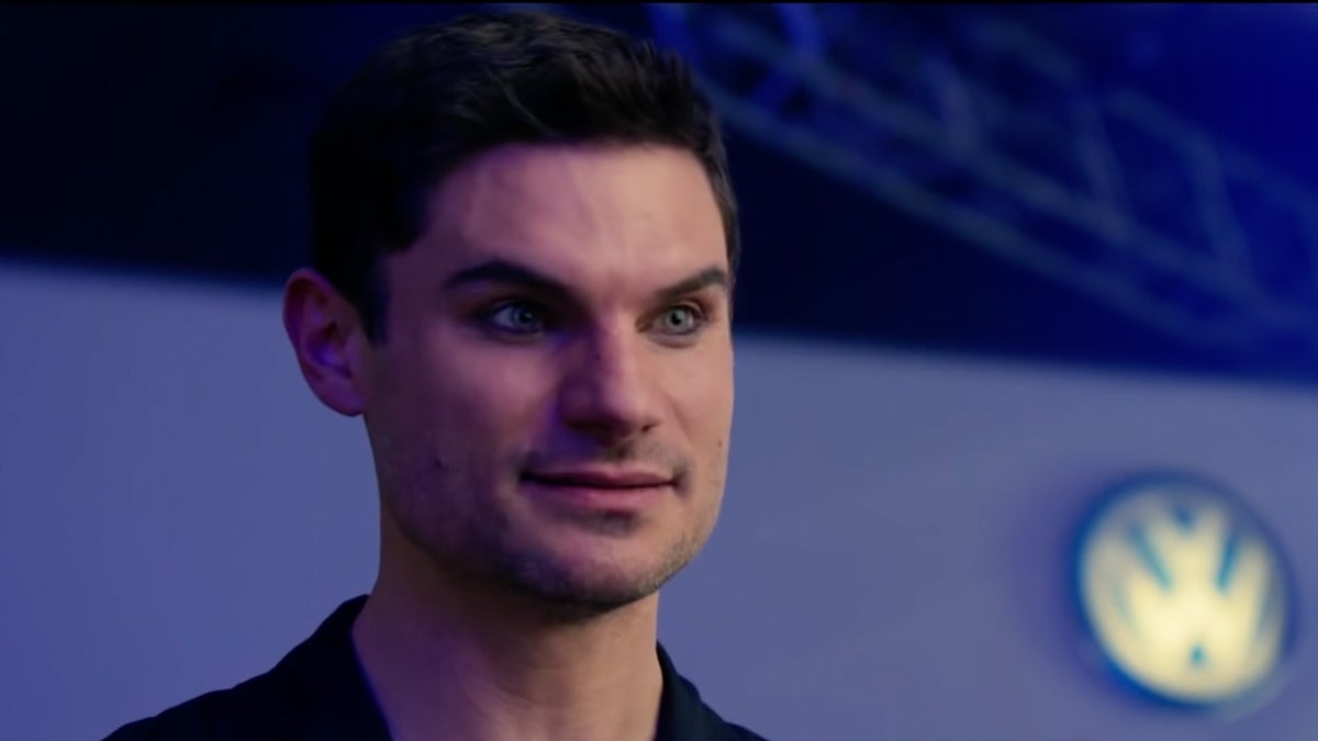 Flula Borg Returning as Piëter Krämer in 'Pitch Perfect' Series at Peacock