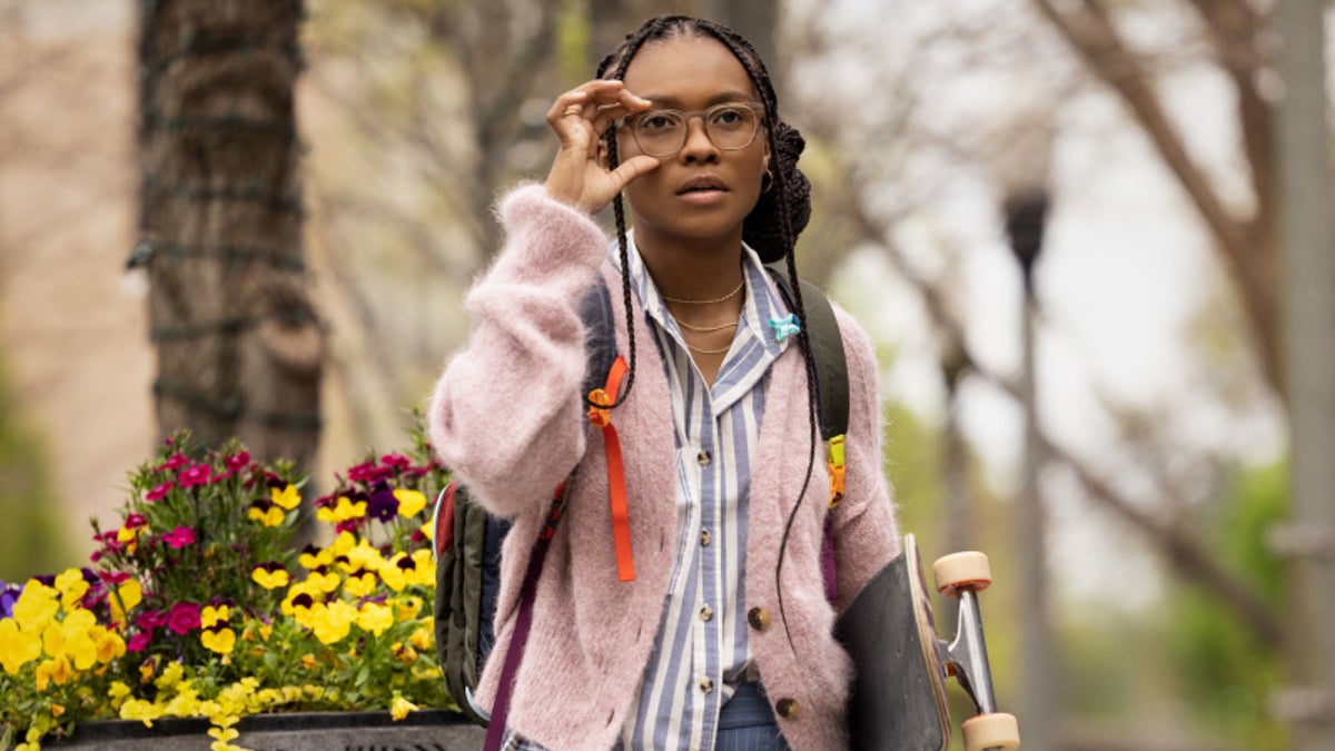 Ratings: The CW's 'Naomi' Debut Skates to 800,000 Viewers - TheWrap