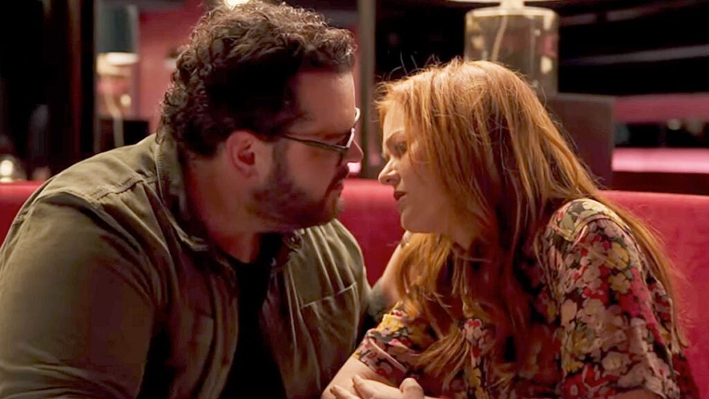 Wolf Like Me Review: Josh Gad, Isla Fisher Shine in Peacock Dramedy
