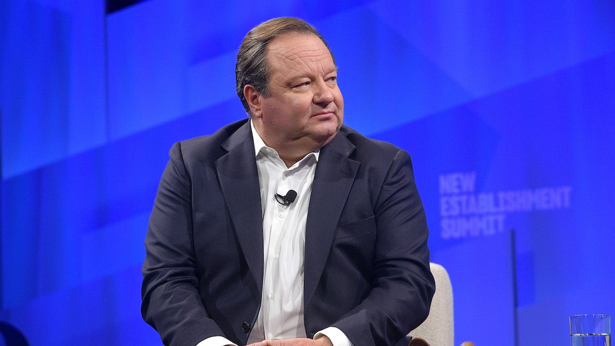 Paramount Global CEO Bob Bakish's Pay Drops to $20 Million in 2021 ...