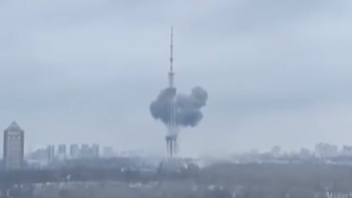 Deadly Russian Strike Targeting Ukraine Communications Disables Kyiv's ...