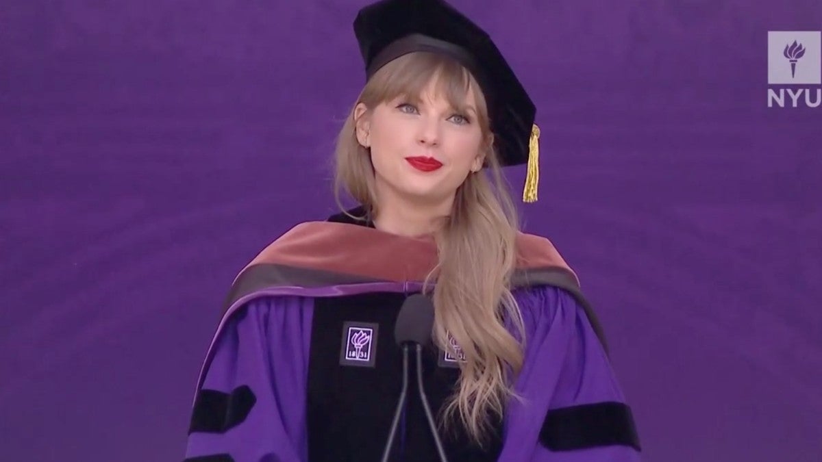 Taylor Swift Accepts Honorary Doctorate from NYU