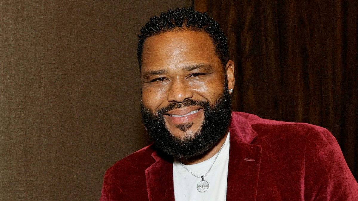 Anthony Anderson Shares Photo and Jovial Message After On-Set Injury in ...