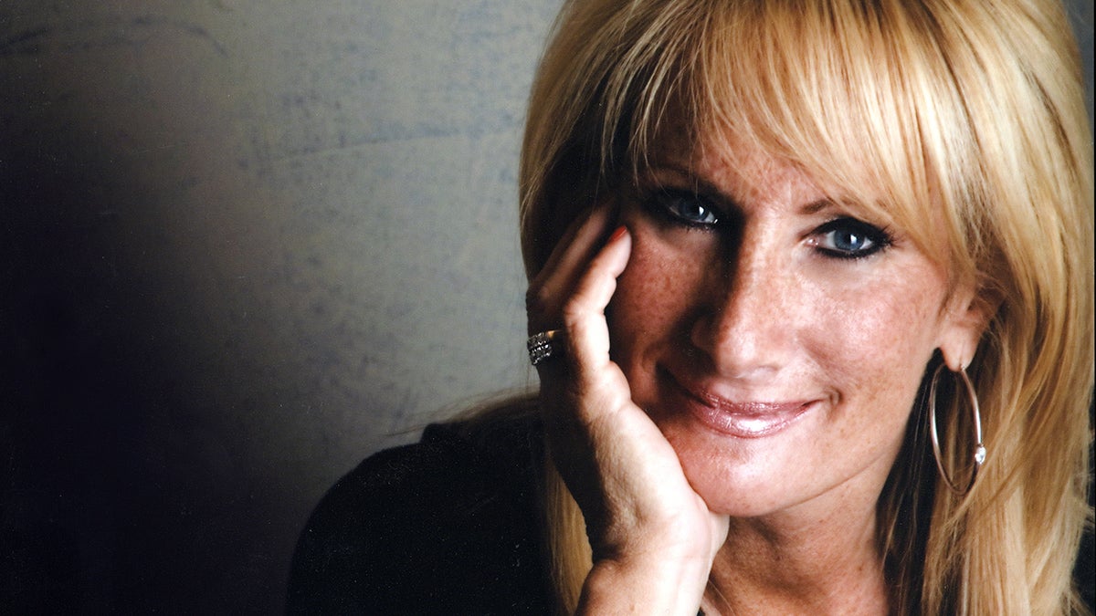 Lisa Gregorisch-Dempsey to Leave Extra After 22 Years