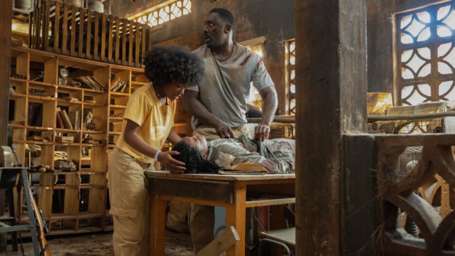 Beast Film Review: Idris Elba Battles an Angry, Hungry Lion