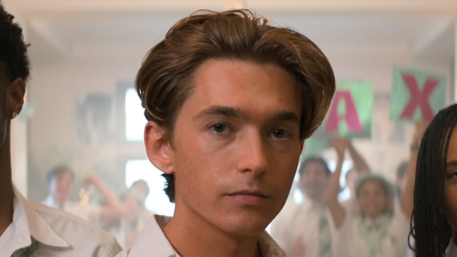 Do Revenge Cast and Character Guide: Who Plays Who?