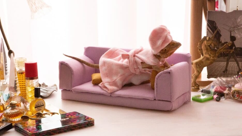 7 Best Do Revenge Outfits Ranked From the Netflix Movie