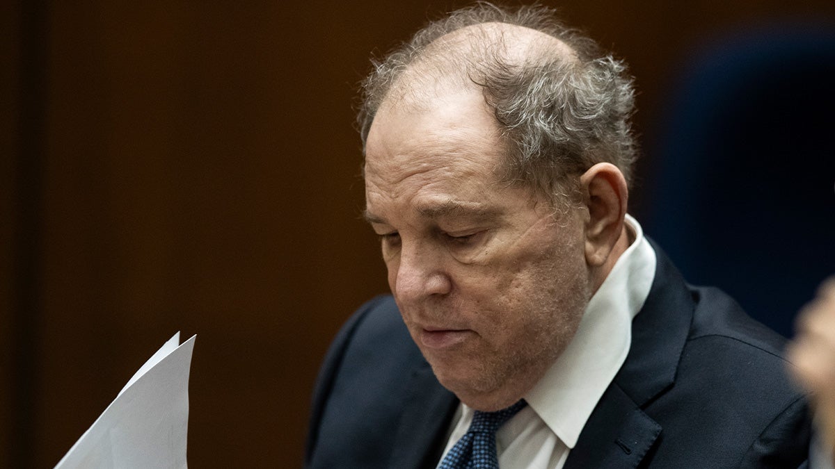 Weinstein Accuser Says Harvey's Female Assistant 'Roped' Her Into ...