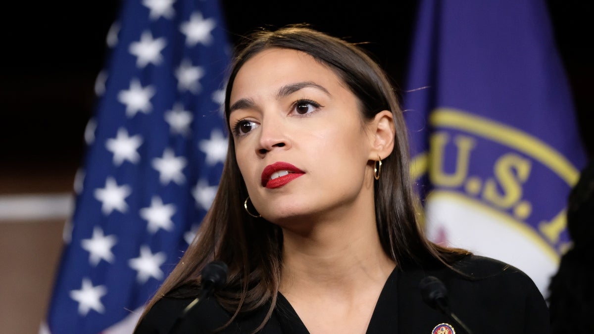 AOC Clowns Fox News Over Incorrect 'Fact Check' of Her Beef With Elon ...
