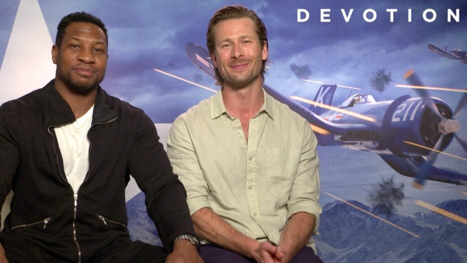 Glen Powell Pitched Jonathan Majors Devotion in a Spa