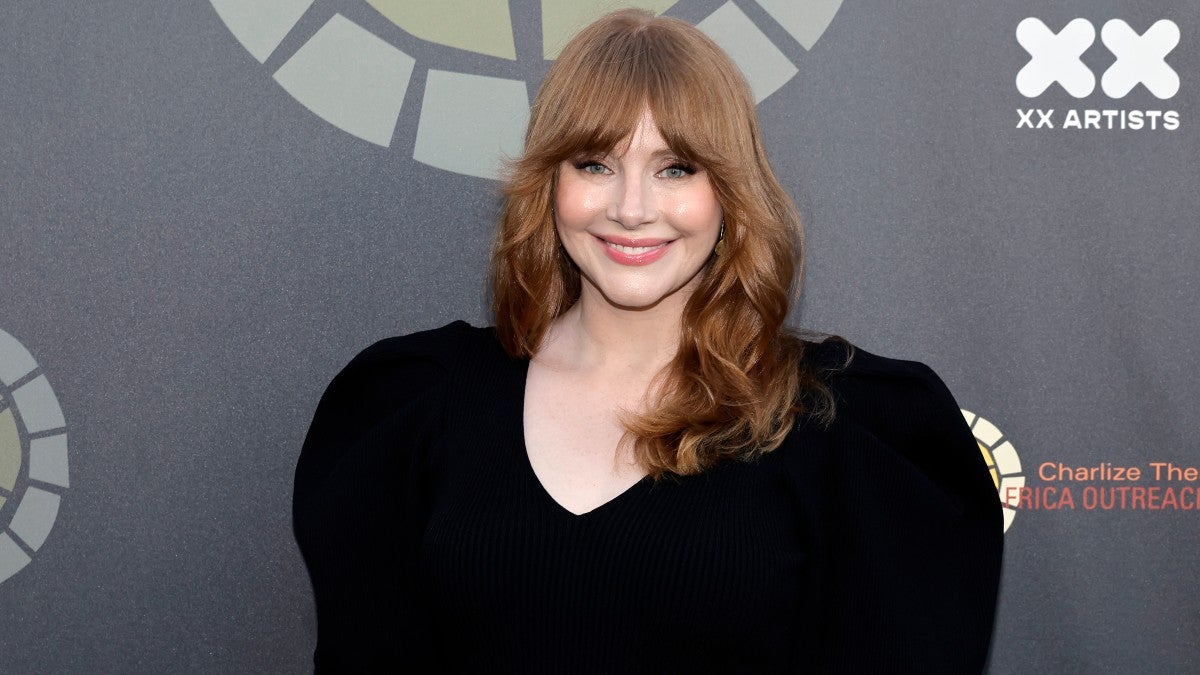 Bryce Dallas Howard to Star in Witch Mountain Pilot for Disney+