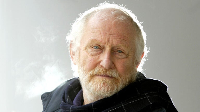 Mike Hodges, 'Croupier' and "Pulp" Director, Dies at 90