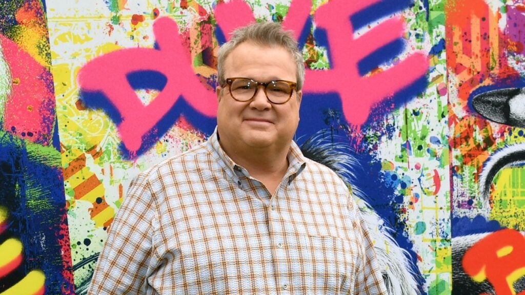 Eric Stonestreet Joins Tim Allen in The Santa Clauses Season 2