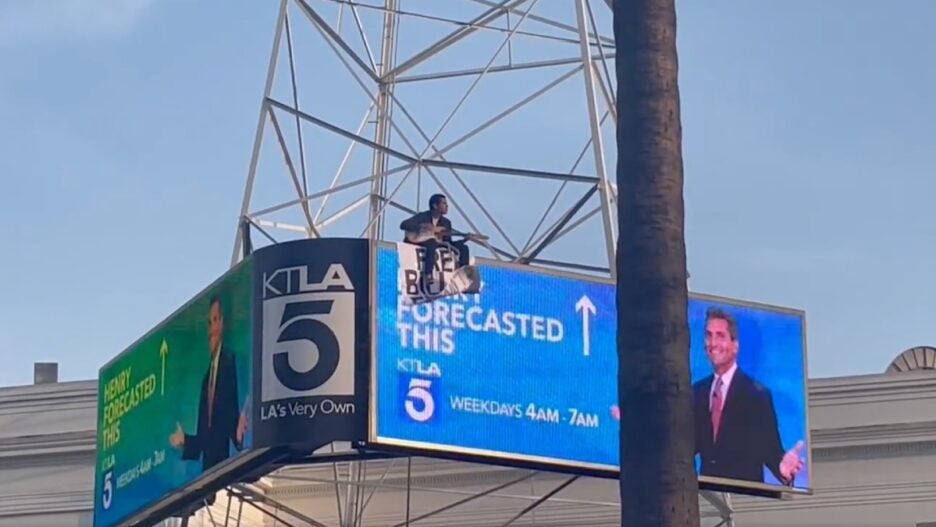 Man Climbs KTLA Radio Tower in Hollywood, Police Trying to 'Talk Him ...