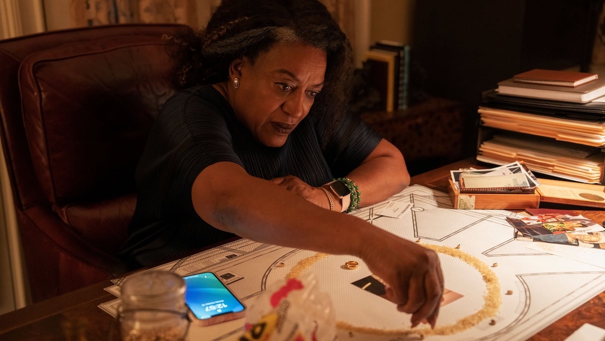‘Full Circle’ Review: Steven Soderbergh Weaves Intricate Thoughts on ...