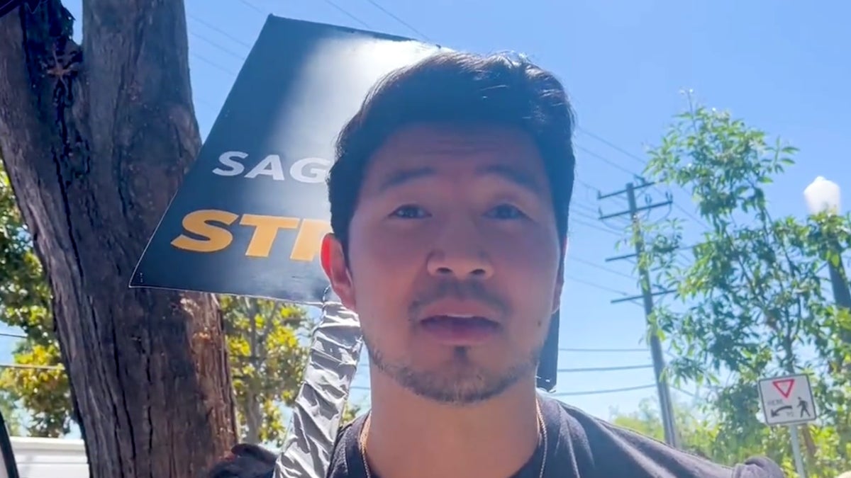 Simu Liu Thinks Strike ‘Needs to End on the Right Terms’ (Video)
