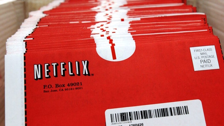 Netflix Offers 10 Bonus DVDs for Subscribers Before Disc Business Folds