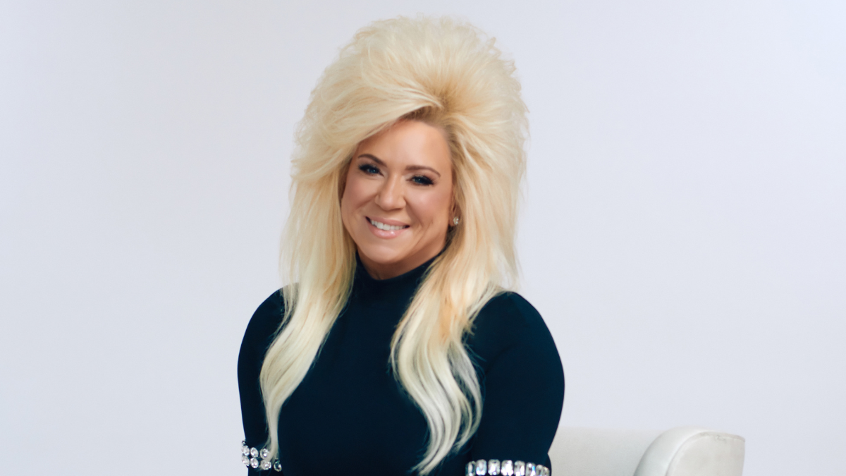 Theresa Caputo Returns to TV in New Lifetime Series