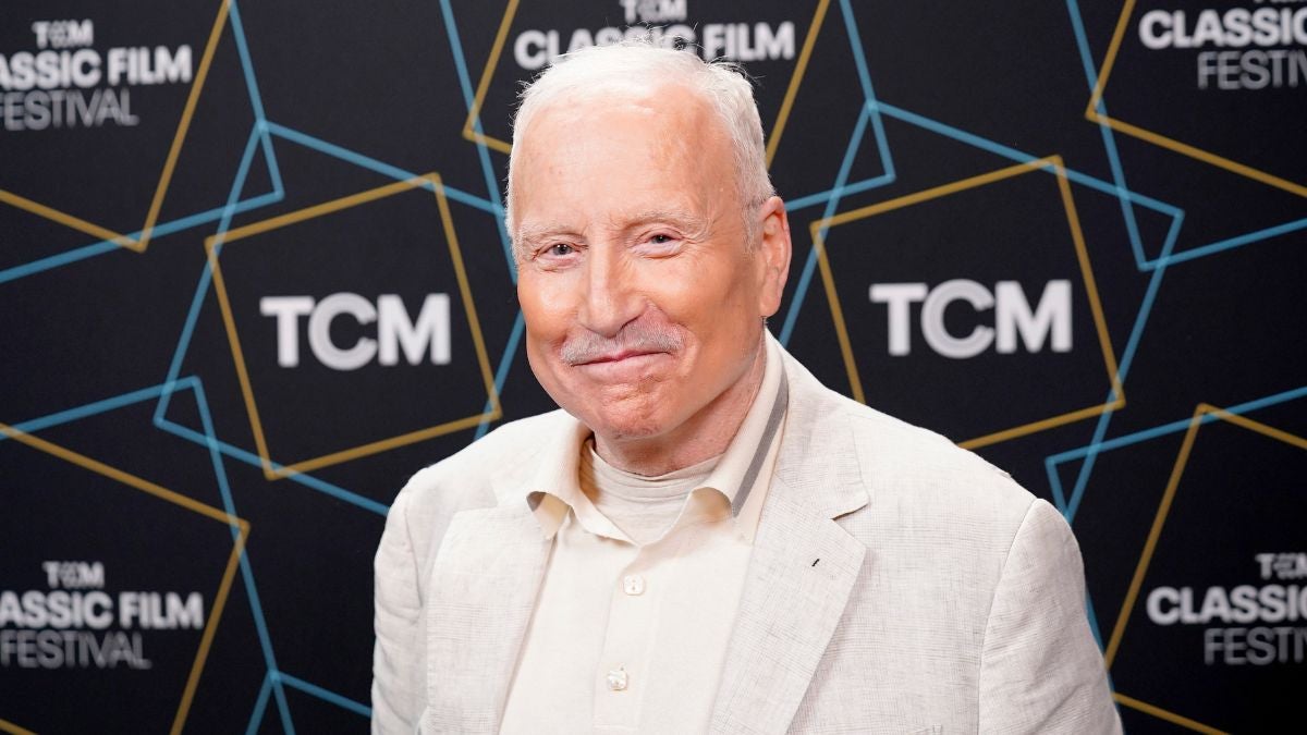 Richard Dreyfuss' Sexist Rant Sparks Apology From Theatre