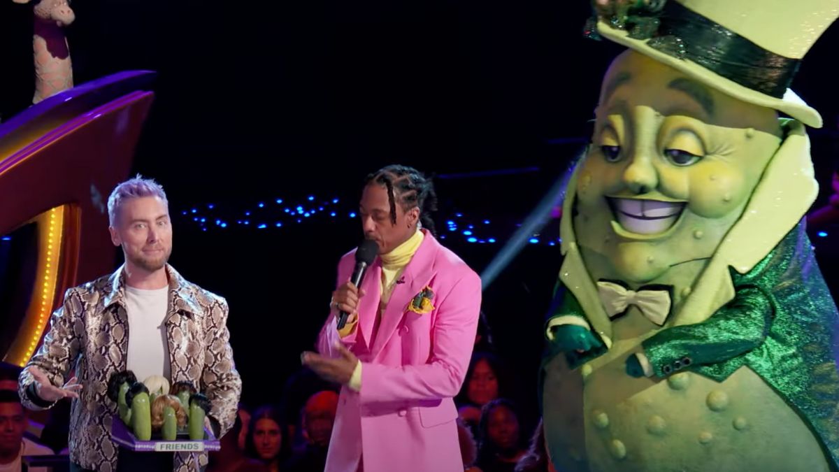 'The Masked Singer': Jenny McCarthy Guesses Pickle Was on Friends