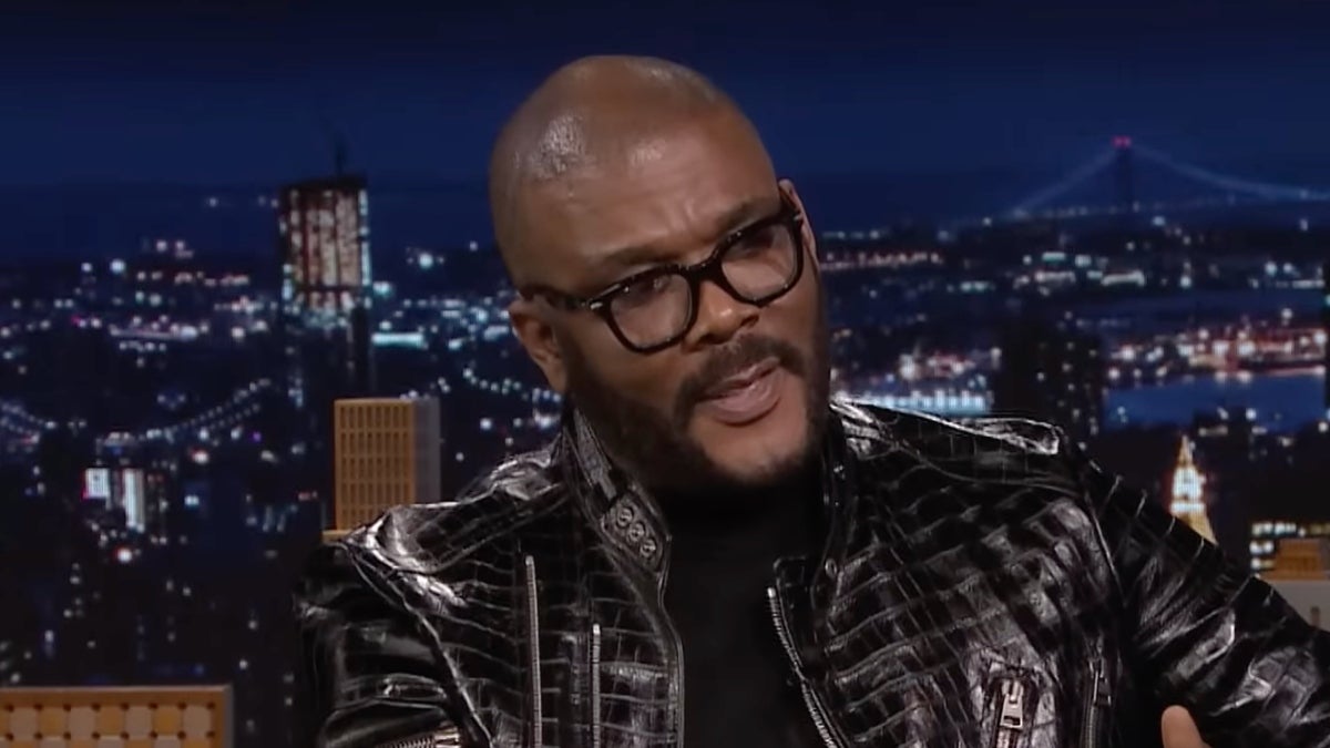 Tyler Perry Spent Writers' Strike Following Beyoncé Tour | Video
