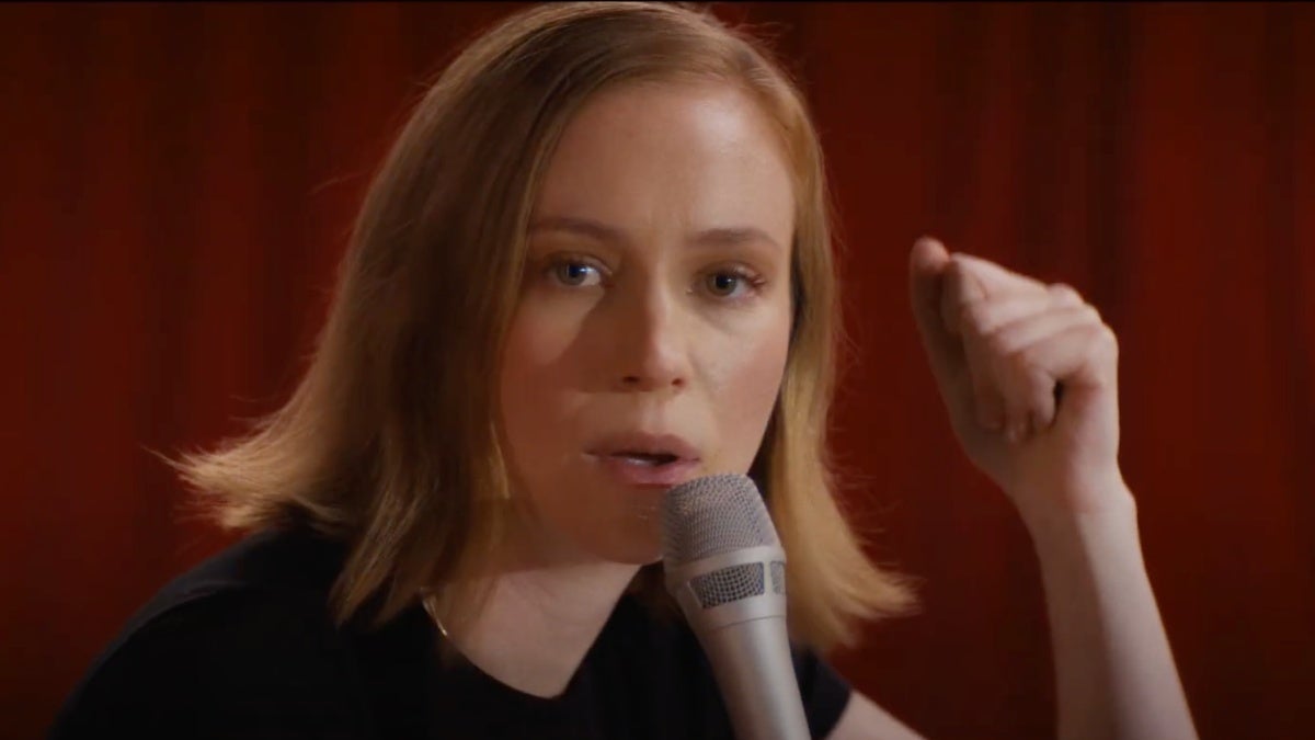 Hacks Star Hannah Einbinder Sets Comedy Special Debut in June