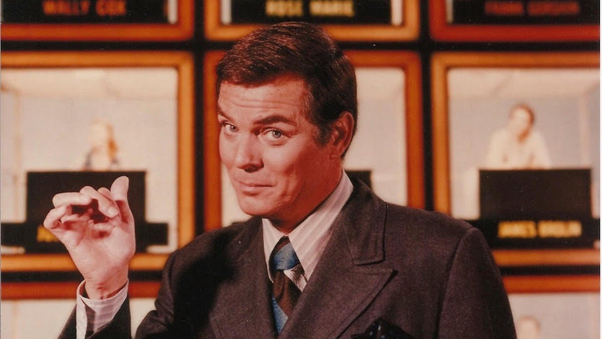 Peter Marshall, Emmy-Winning 'Hollywood Squares' Host, Dies at 98